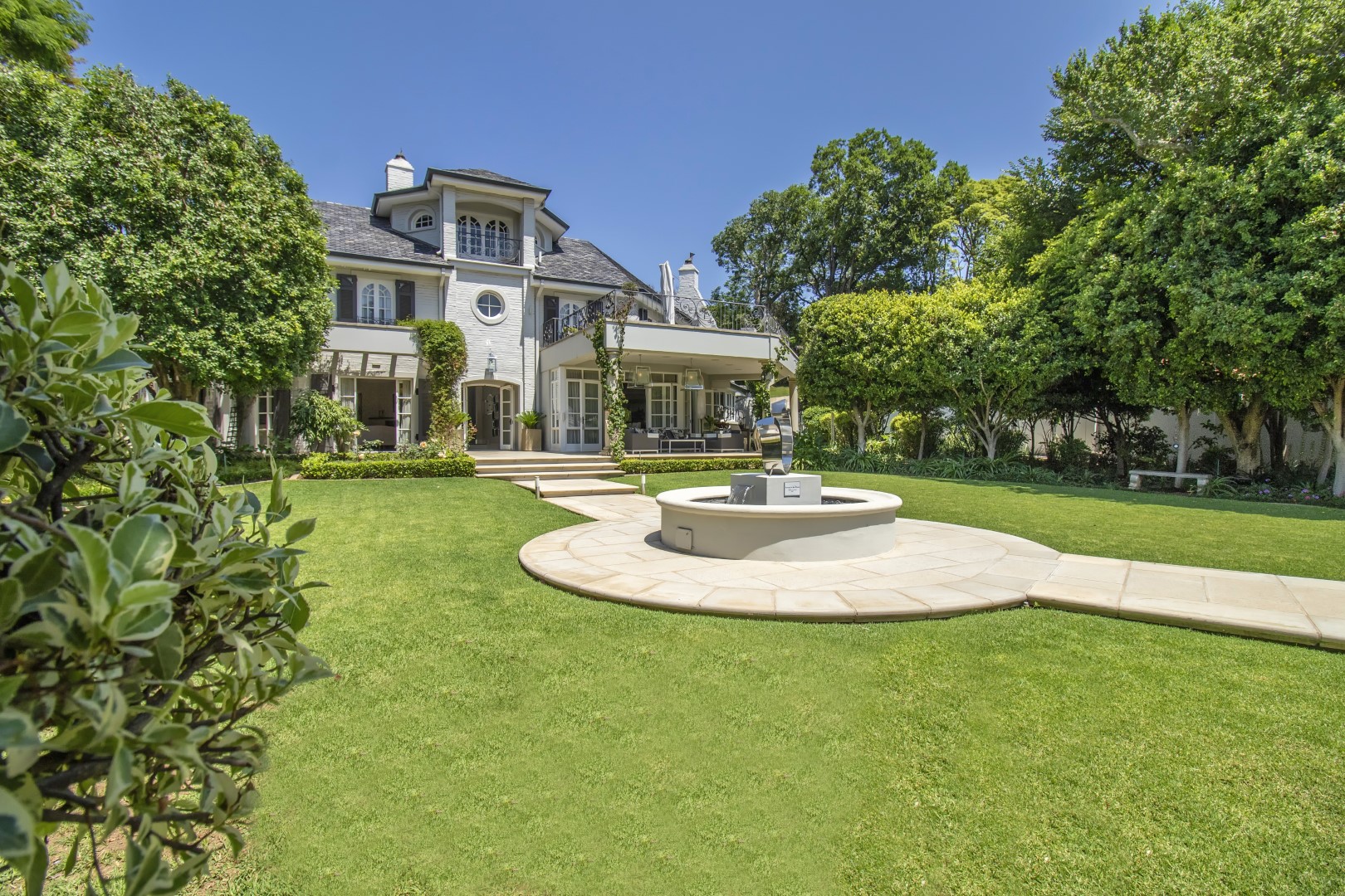 10 homes from around the world with gorgeous gardens | Fine & Country