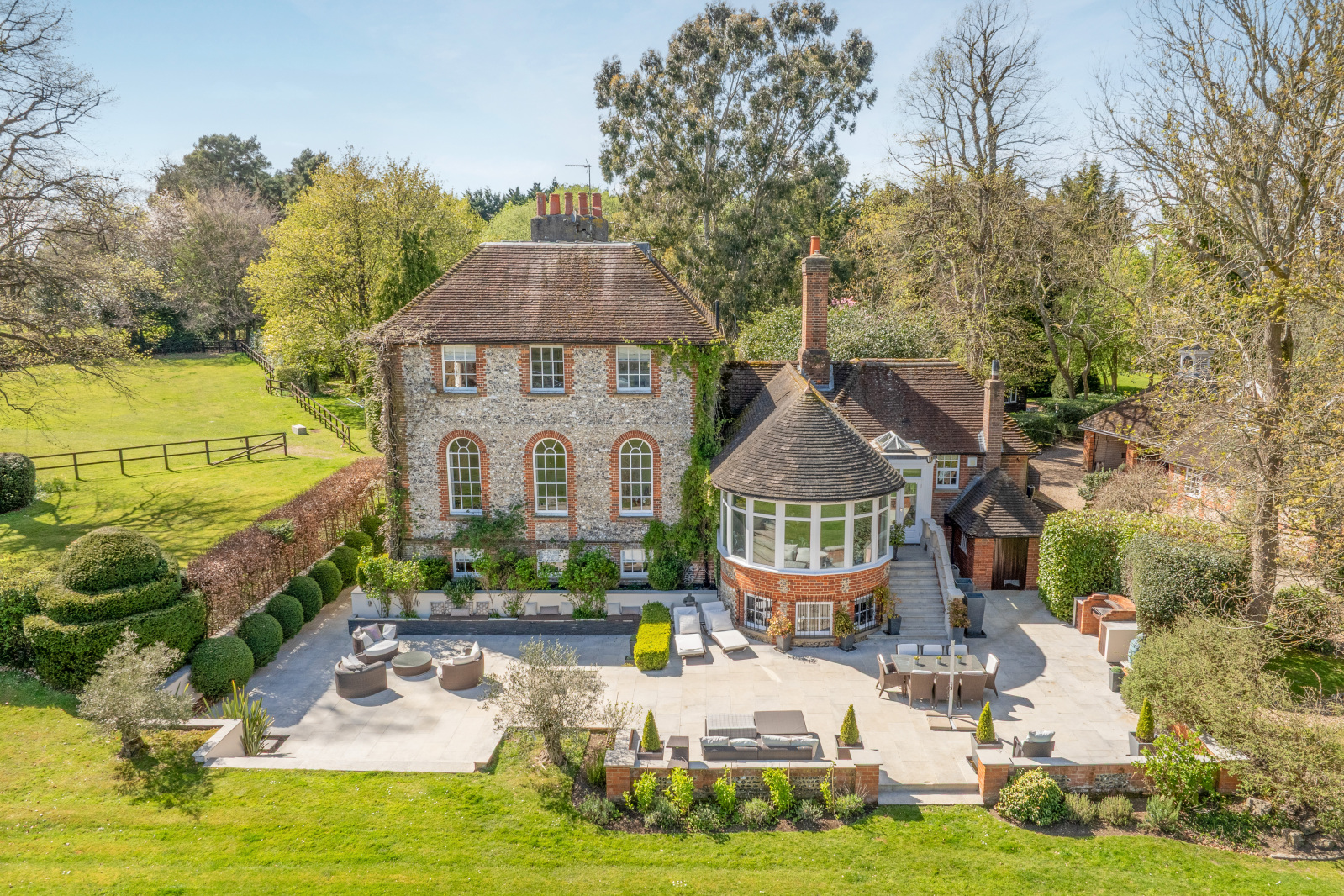Beautiful House In Uk