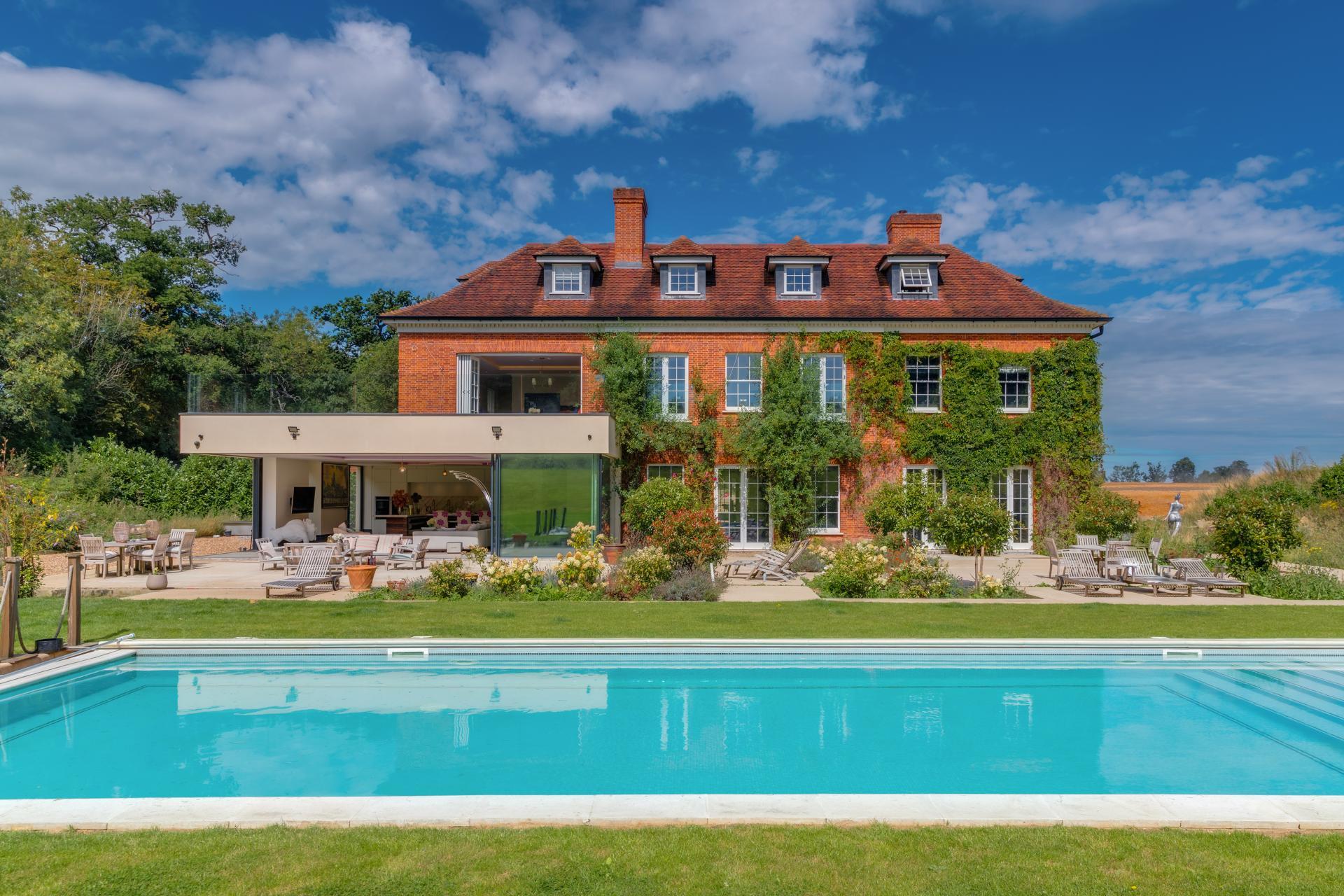 Top 10 homes for garden parties | Fine & Country