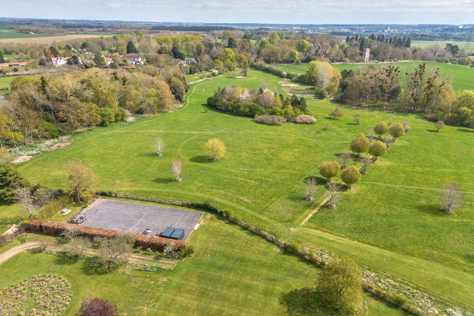 Homes with tennis courts for Wimbledon | Fine & Country