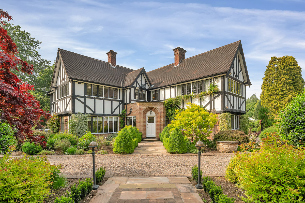 Top 10 homes for entertaining | Fine & Country