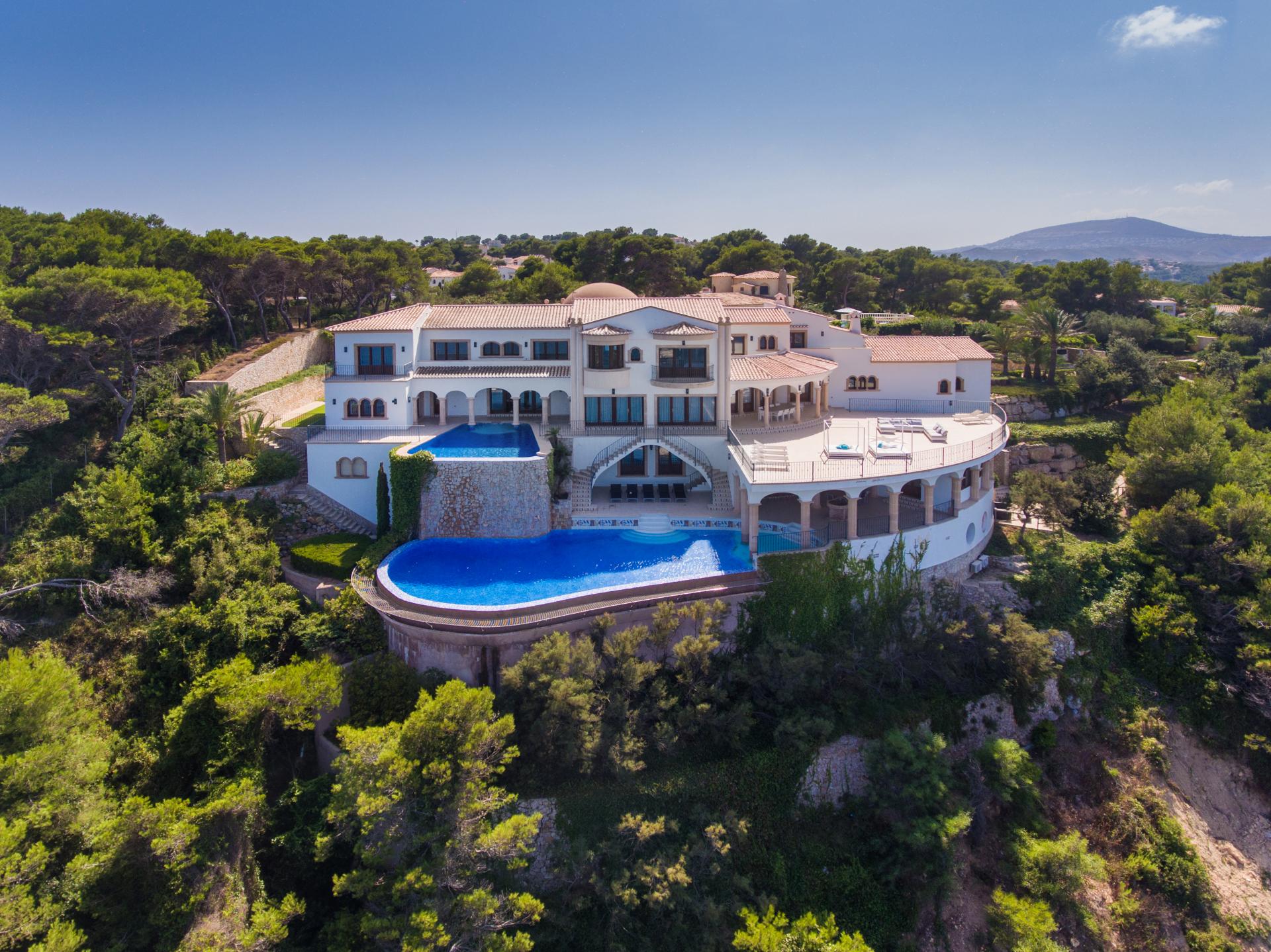 Top 10 homes with the best views | Fine & Country