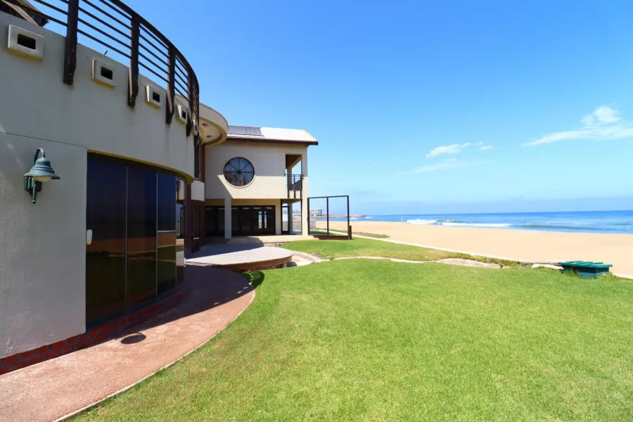 Top waterside homes for sale | Fine & Country