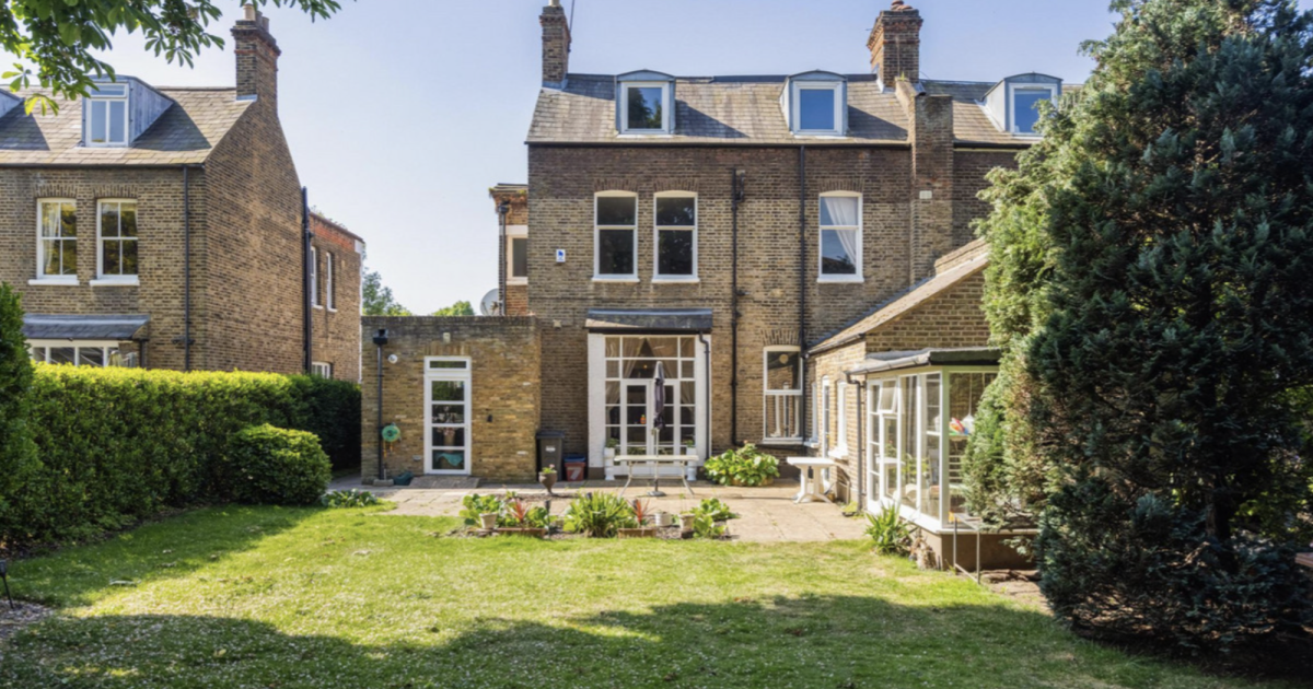 Six-bedroom Chiswick home: a rare find | Fine & Country