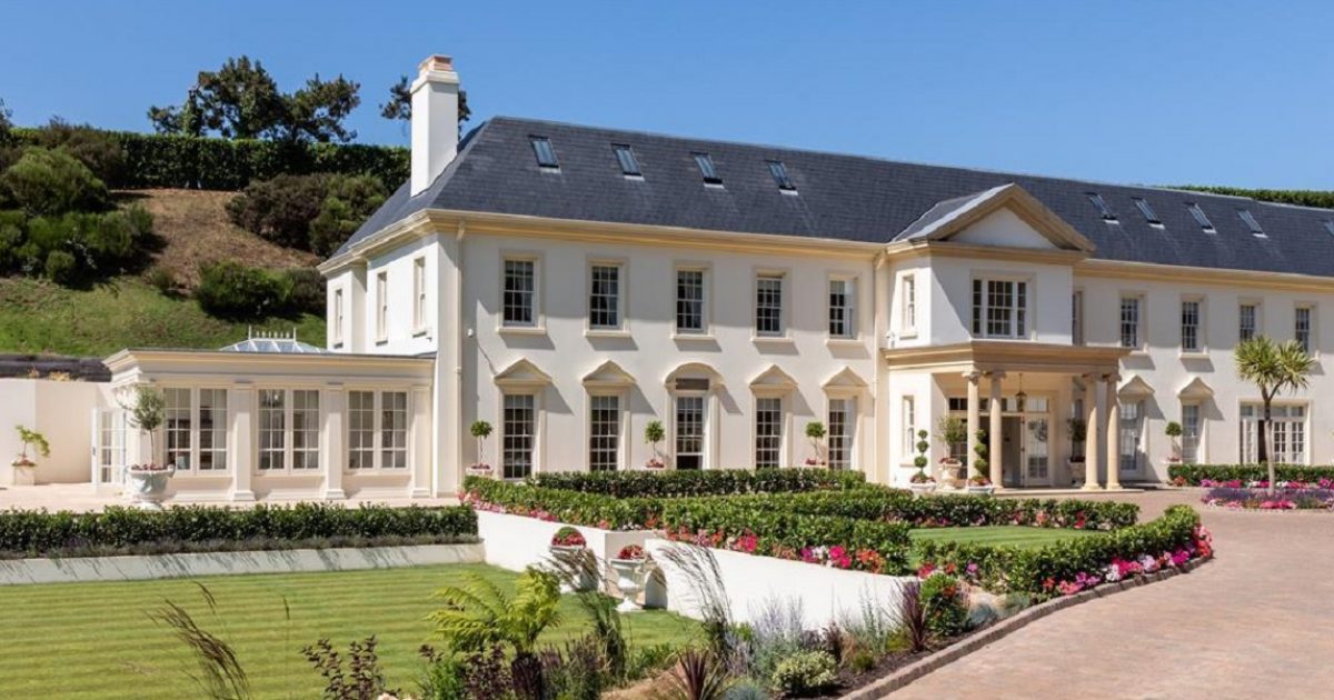 Step into the garden: Beautiful properties with exquisite gardens ...