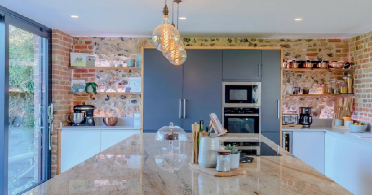 Refined issue 122 | Fine & Country