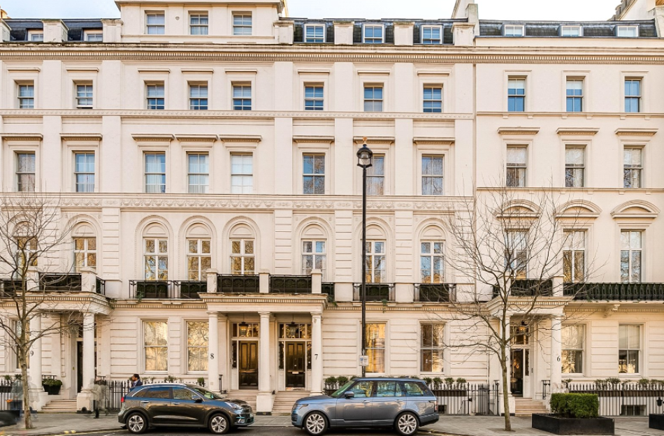 Property of the Week - Luxurious Duplex Opposite Buckingham Palace ...