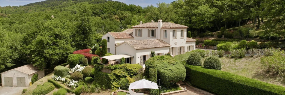 Step into the garden: homes with exquisite gardens | Fine & Country