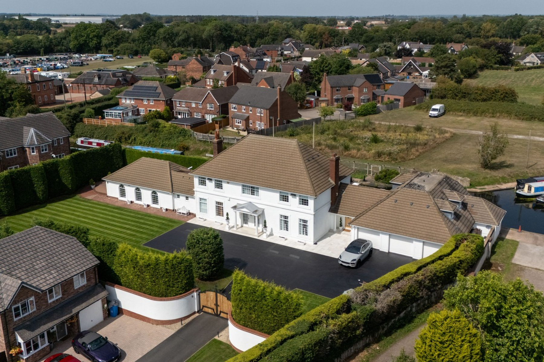 Top waterside homes for sale | Fine & Country