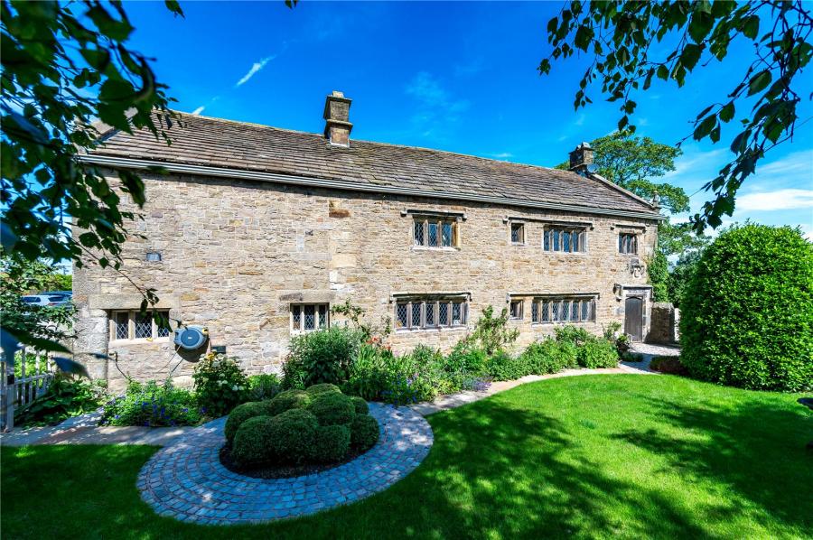 Britain’s prettiest listed homes | Fine & Country