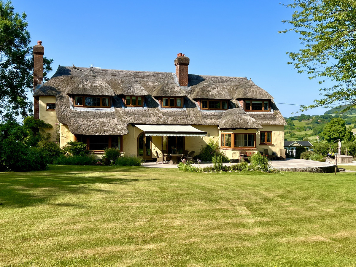 Thatched homes for sale | Fine & Country
