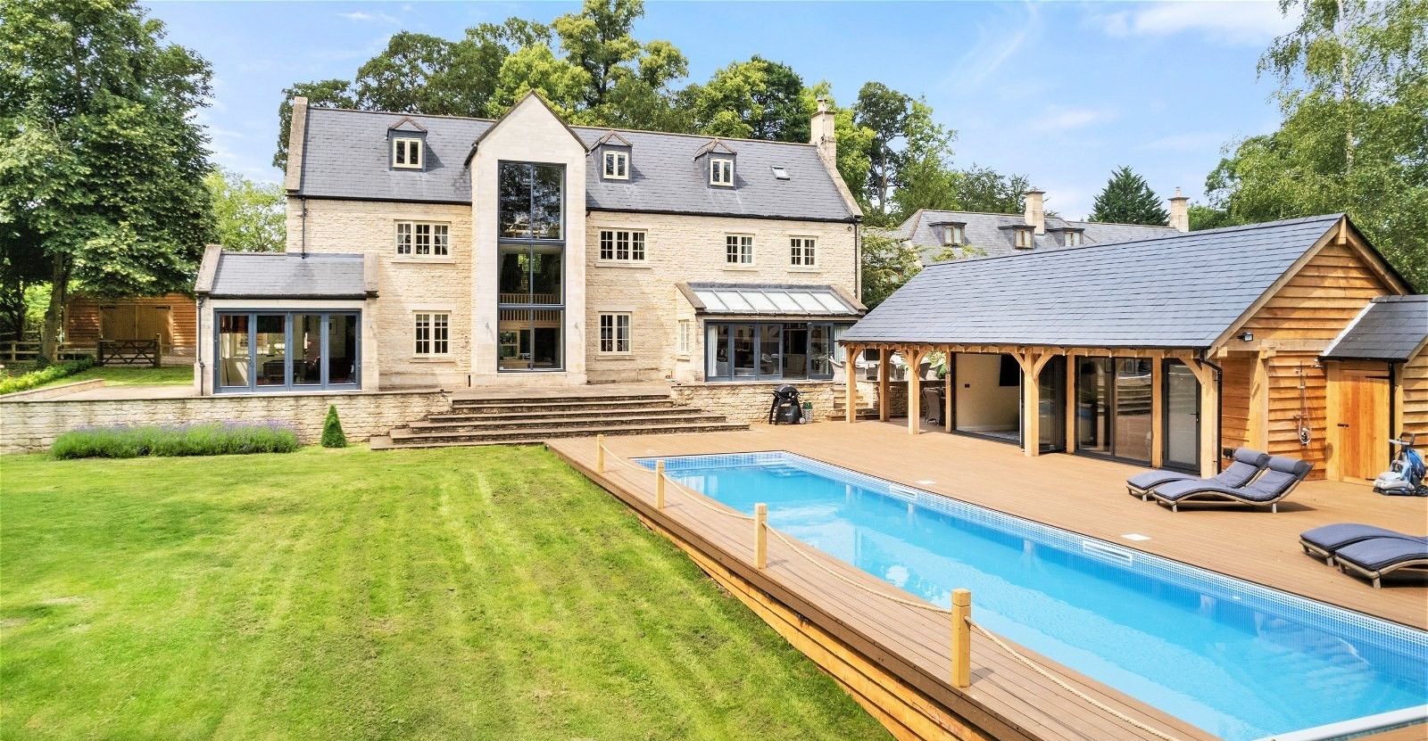 Top 10 homes for garden parties | Fine & Country