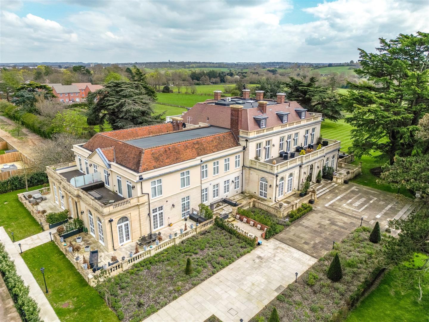 Top 15 commuter homes within an hour of London | Fine & Country