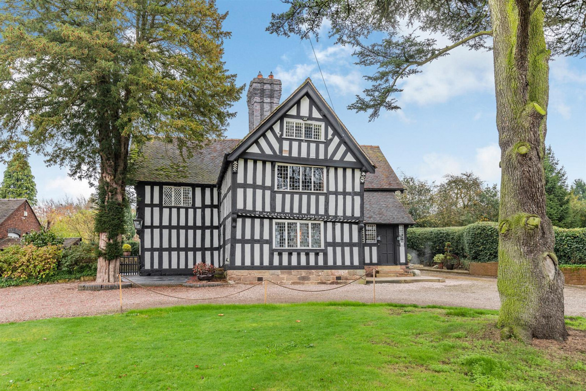 Top 20 Listed homes for sale | Fine & Country